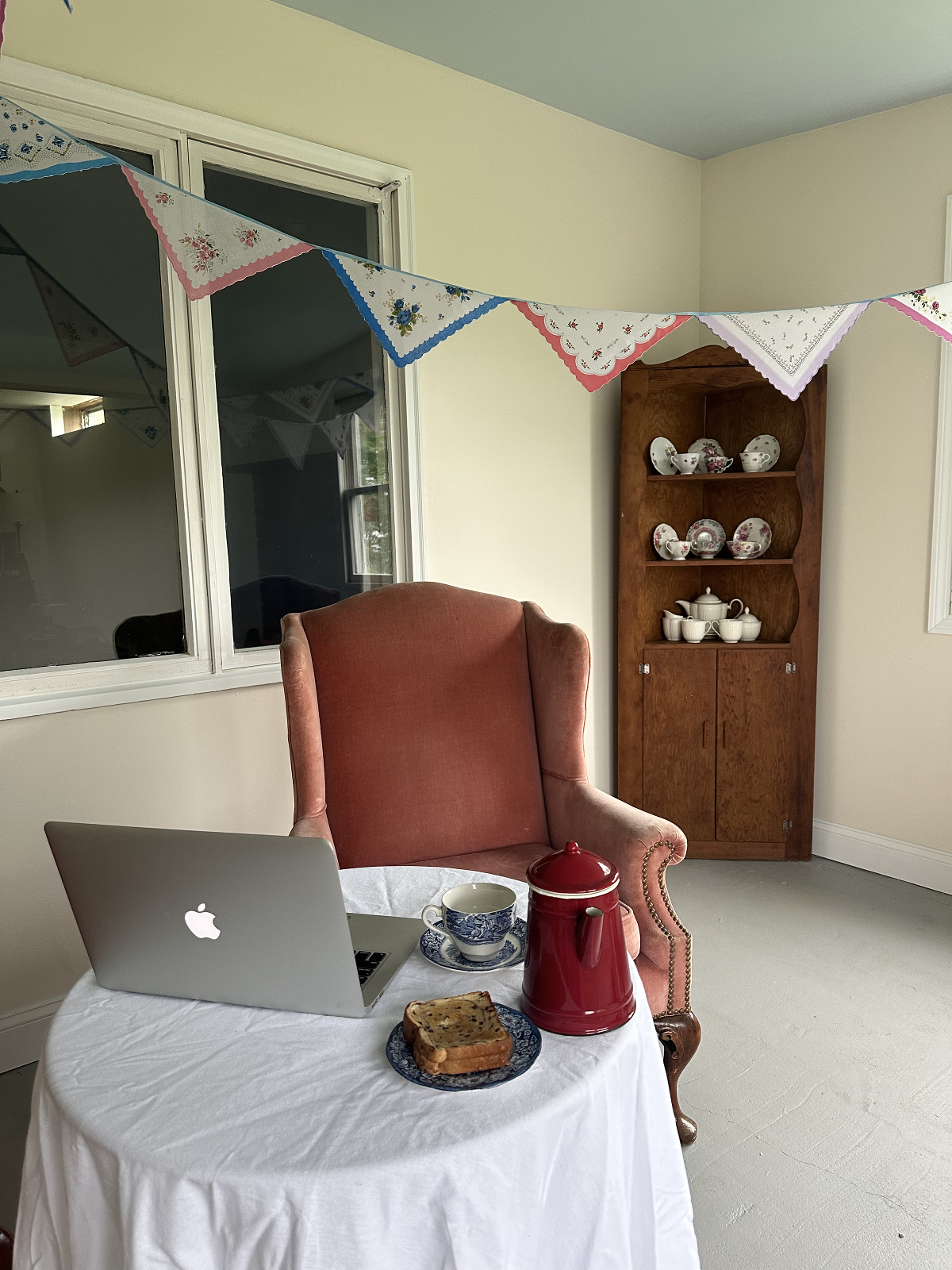 Designing A Cottage Tea Room - Live Lovely Photography